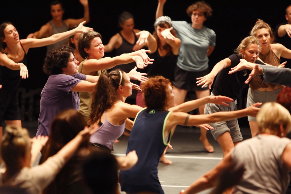 Stages de gaga/people, Gaga/people + impro, Gaga/people + atelier – micadanses